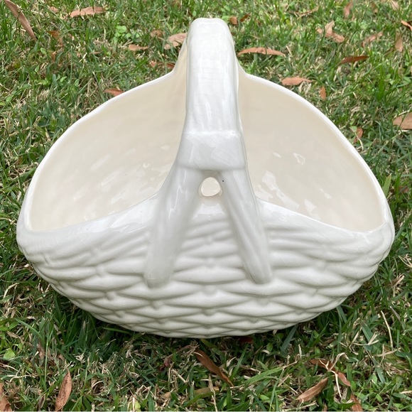 Accents | Vintage Ceramic Basket | Poshmark
